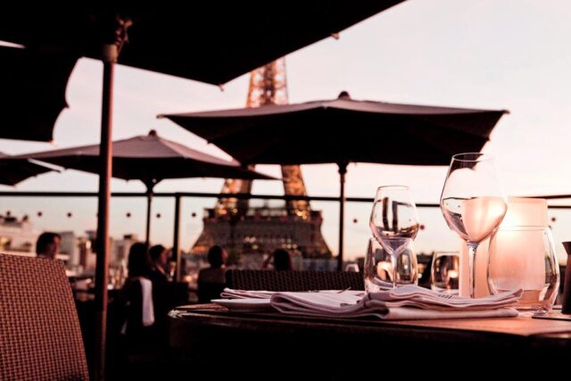 16 MOST Romantic Restaurants in Paris For All Budgets (2023)